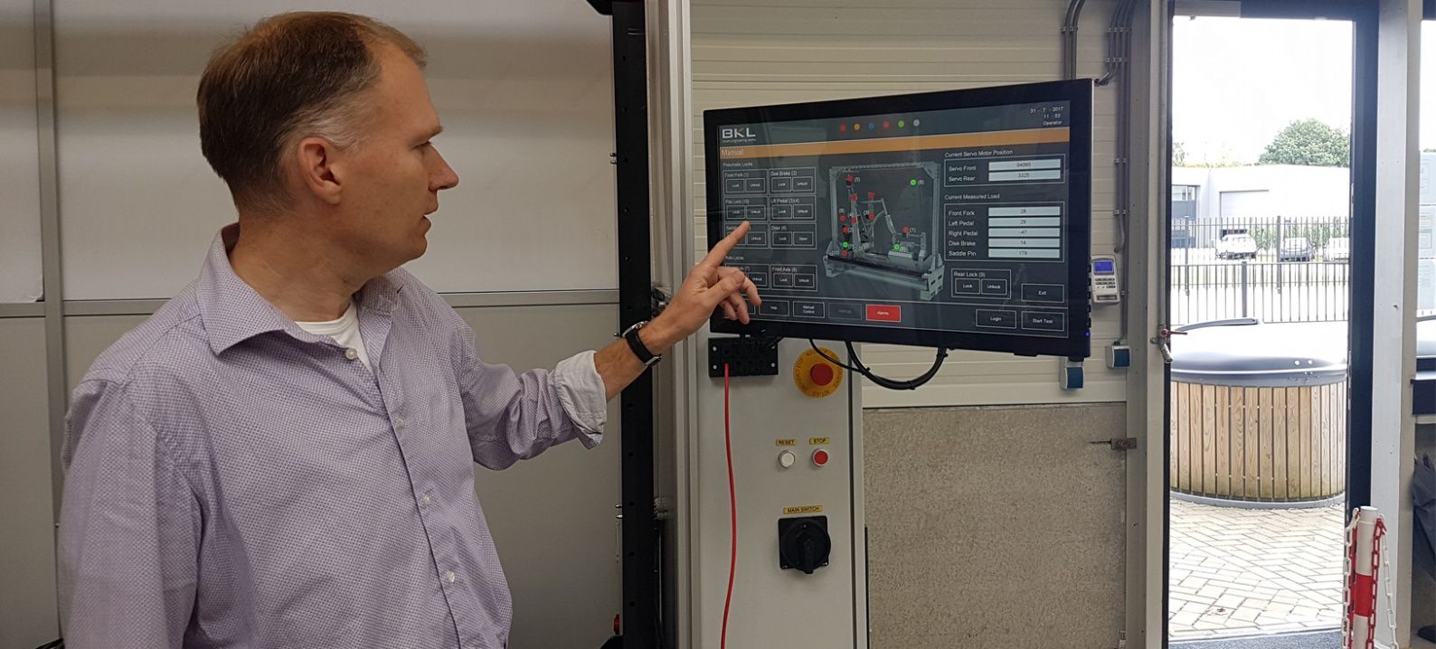Sécurité à vélo grâce au testeur de cadres de BKL Engineering - ATB ...