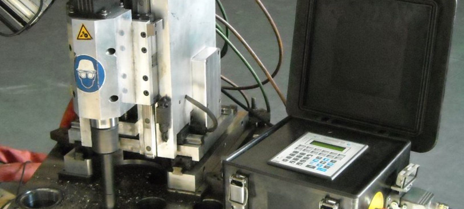 Thread cutting machine with Trio Motion Technology - ATB Automation